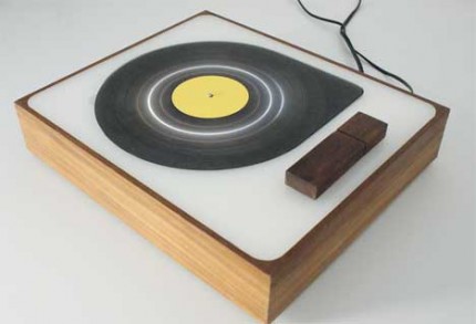 Gadget Combination: Modern MP3 Player but with Retro Record Player Feel ...