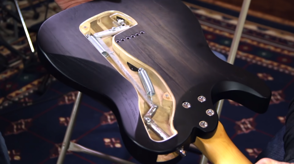 Guitar bends powered by the shoulder strap! B-Bender Guitar (video ...