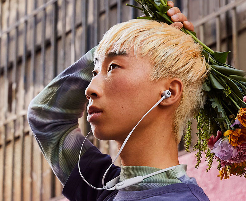 Beats Flex are $50 wireless earbuds with an all-day 12-hour battery ...